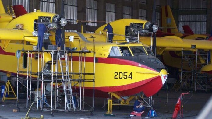 Είδος υπό εξαφάνιση τα Canadair στην Ελλάδα - PAPAFOTIS.GR